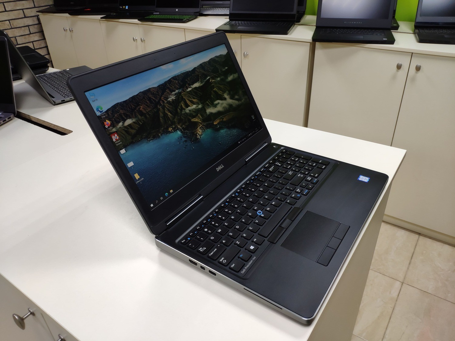 ᐉ Ноутбук Dell Precision 7510 ( i7-6820HQ| 16Gb | 512Gb SSD | AMD ...
